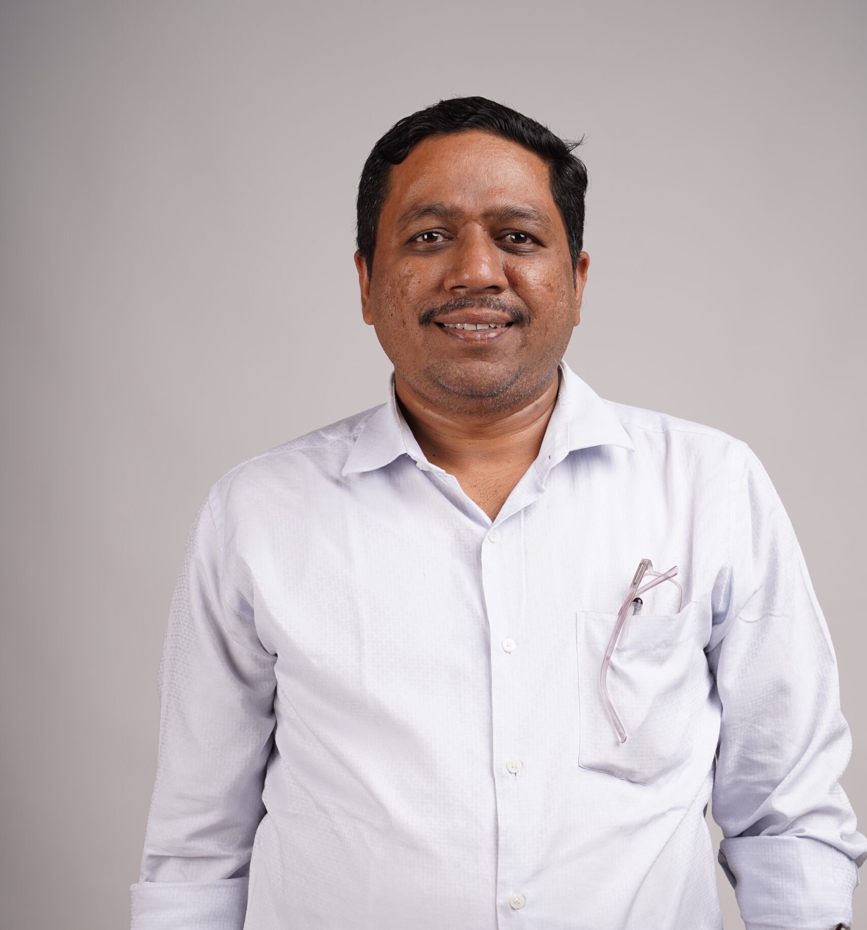 Administrative Staff - Vasantdada Patil Pratishthan's College of ...